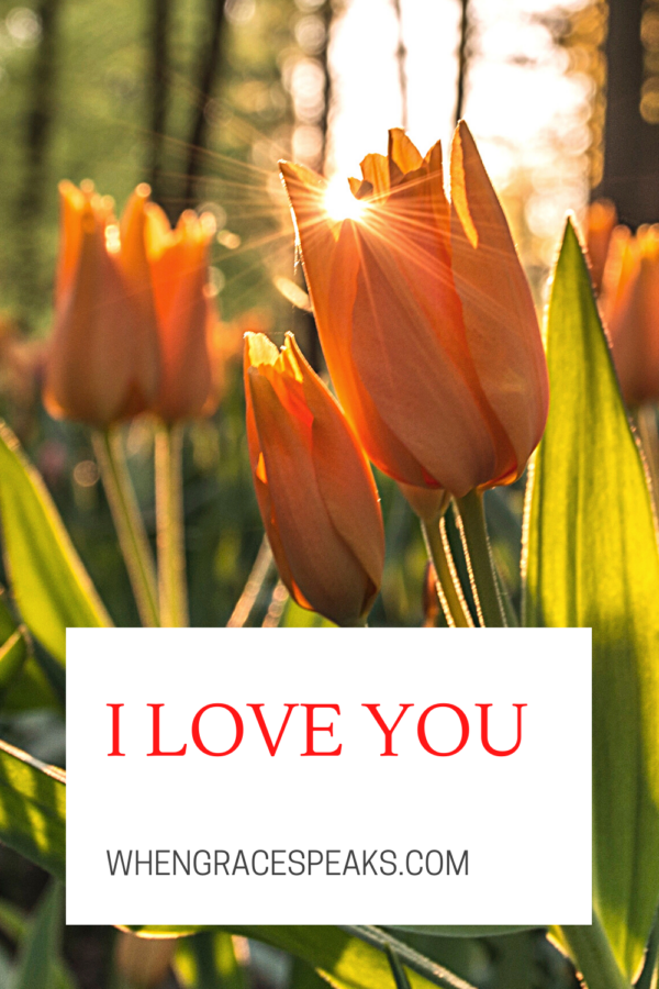 Small Love Gestures That Keep A Relationship Going Strong ...
